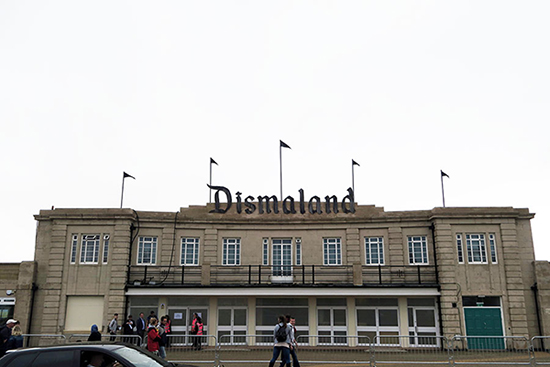 Juxtapoz Interviews Banksy About His Newest Project "Dismaland" | Gingko Press
